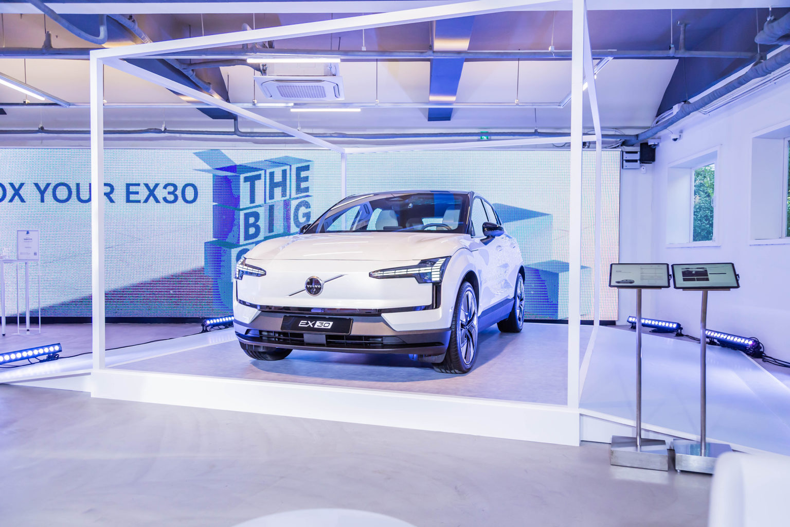 VOLVO EX 30 Pop-up Store - The Lab