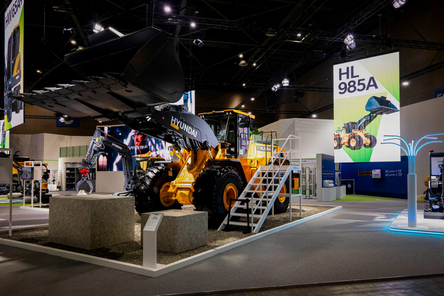 CONEX 2024 HD Hyundai Construction Equipment - The Lab